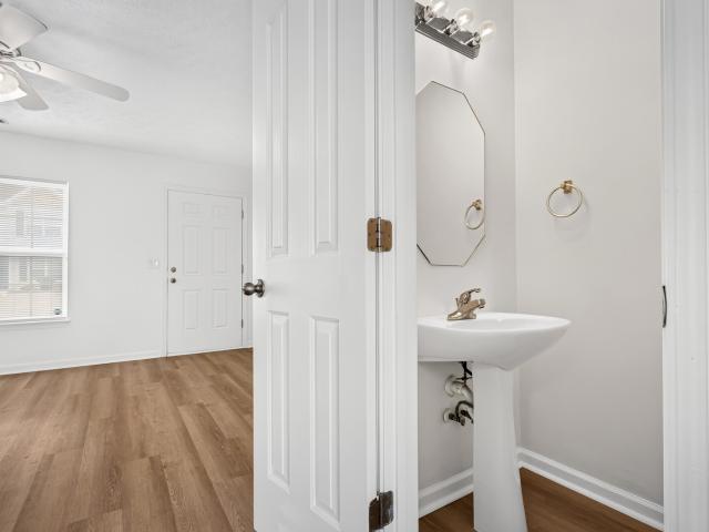2961 S Rutherford Blvd # D4
