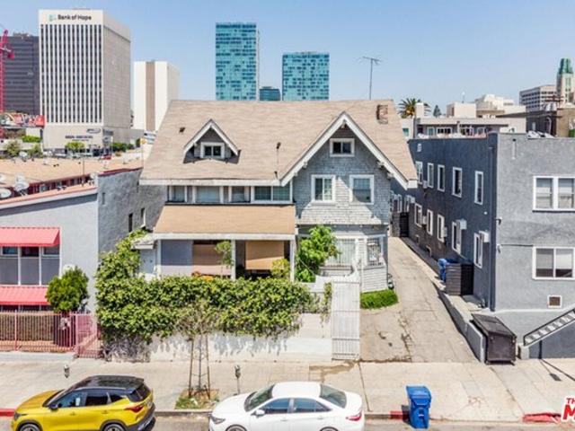 2961 W 8th St, Los Angeles, CA 90005