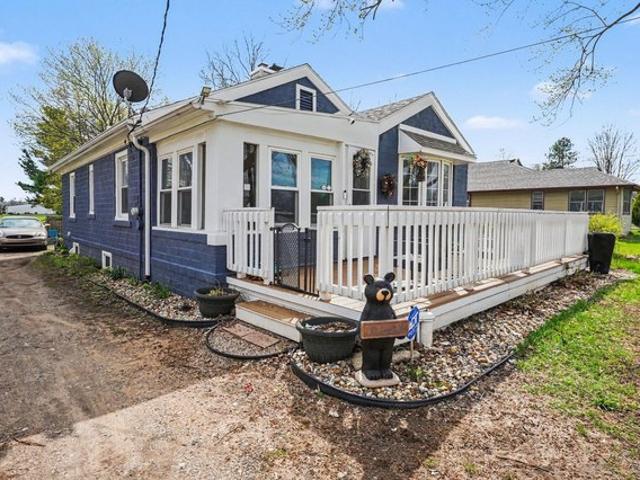 2961 W Dickman Rd, Springfield, MI 49037