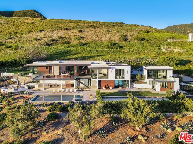 29623 Cuthbert Rd, Malibu, CA 90265 | MLS #26642 | Compass