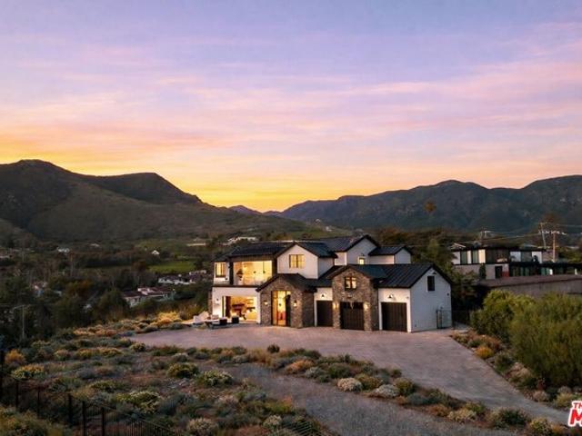29623 Harvester Rd, Malibu, CA 90265