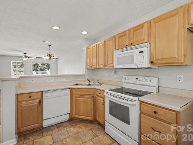 2962 Caldwell Ridge Parkway