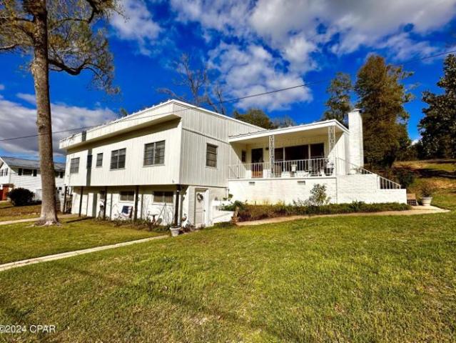 2962 Dogwood St, Marianna, FL 32446