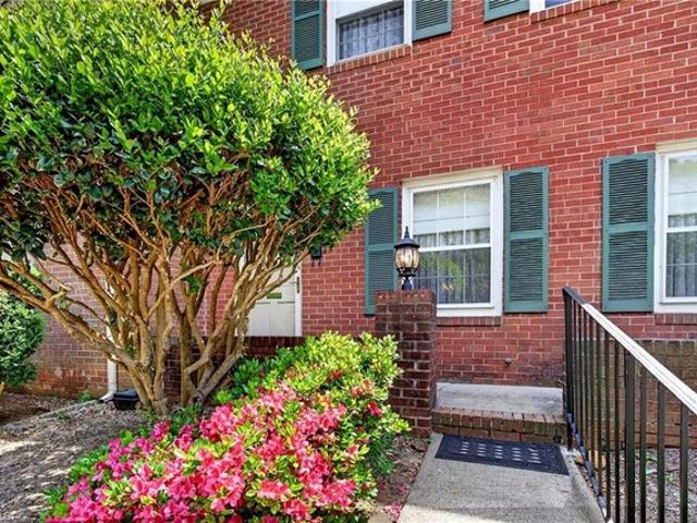 2962 Saint Marks Rd Apt E, Winston Salem, NC 27103
