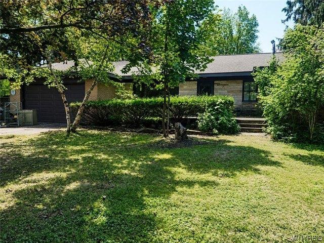 2963 Cloverbank Rd, Hamburg, NY 14075
