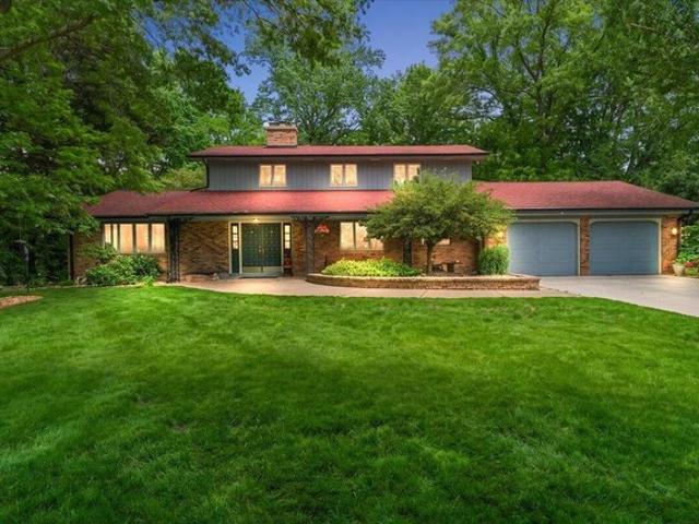 2963 E Bluffwood Ter, Saint Joseph, MI 49085