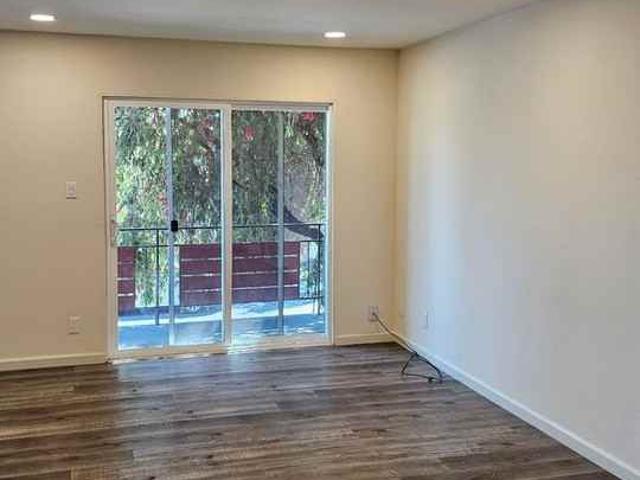296 2483 Middlefield 1 Bedroom Apartment for Rent at 2483 Middlefield Rd, Redwood City, CA 94063 Redwood Village