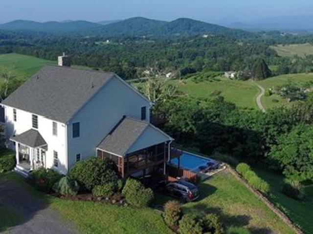 296 Ben Venue Rd, Flint Hill, VA 22627