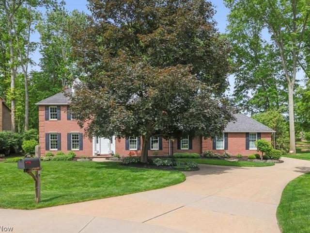 296 Brookrun Dr, Copley, OH 44321
