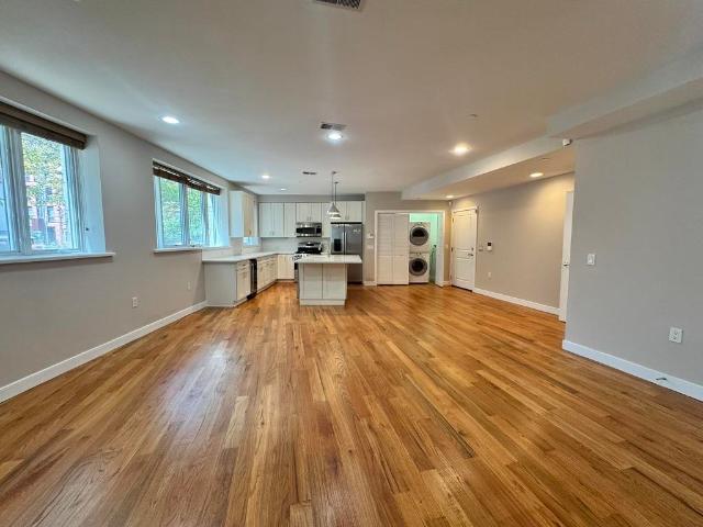 296 Grand St # 1