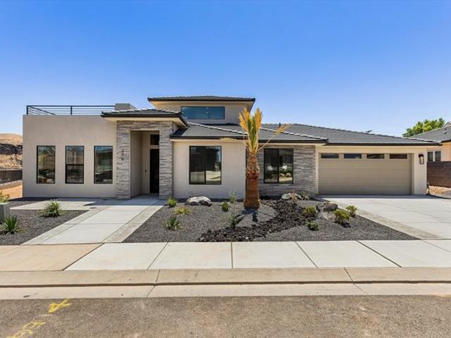 296 E 1100 N, Hurricane, UT 84737