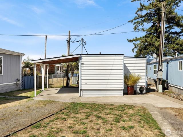 296 Island Aire Drive # 43