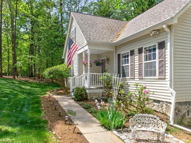 296 Jefferson Dr
