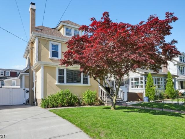 296 Montclair Ave