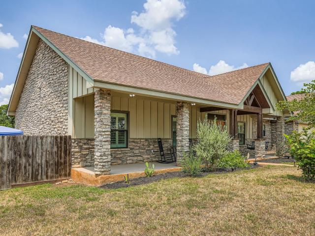 296 Makaha Dr
