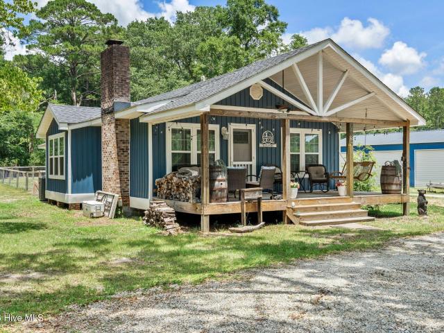 296 Middle River Road NE