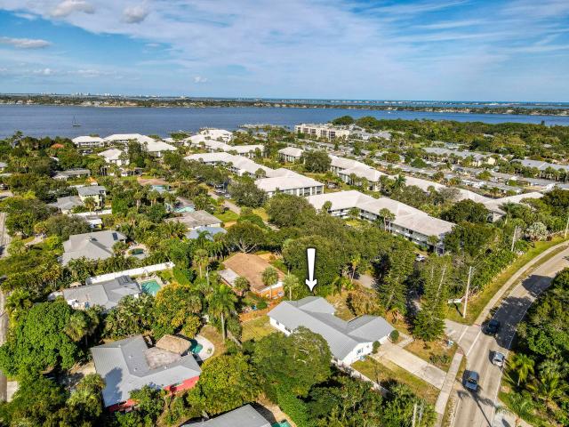 296 SE Wentworth Dr, Stuart, FL 34996 | MLS #R11138