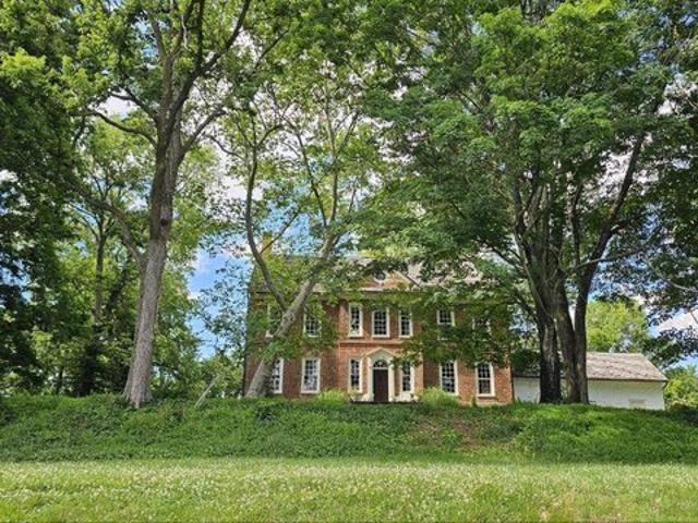 296 Piedmont Ln, Charles Town, WV 25414