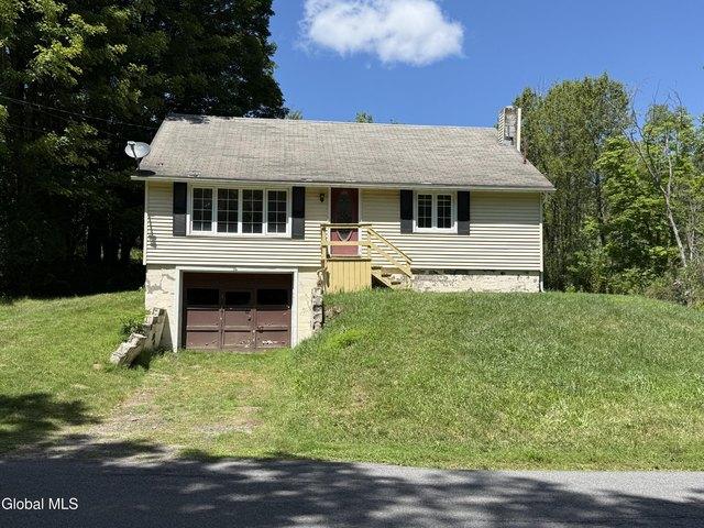 296 W State St Ext, Gloversville, NY 12078