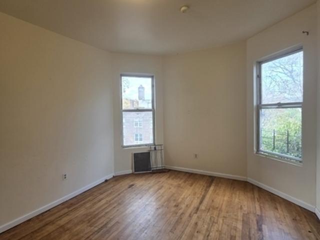 296 Woodworth Ave, Yonkers, NY 10701