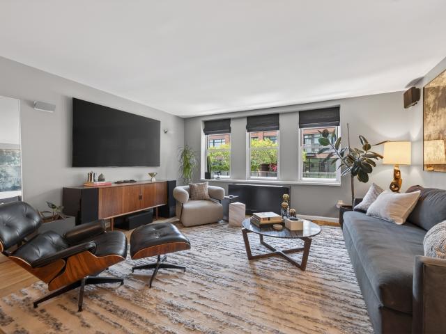 296 West 10th Street, New York, NY