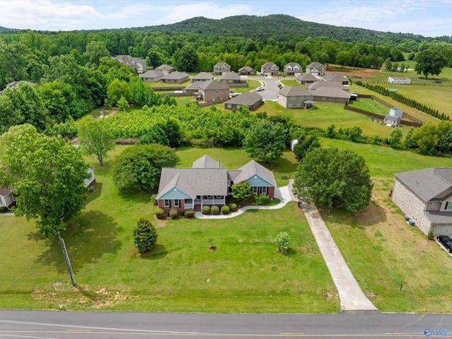 296 Yarbrough Rd, Harvest, AL 35749