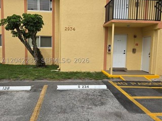 2974 NW 55th Ave Apt 2B, Lauderhill, FL 33313