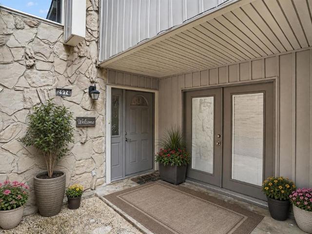 2974 Country Place Circle