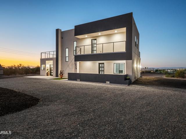 2974 W Sunrise Drive