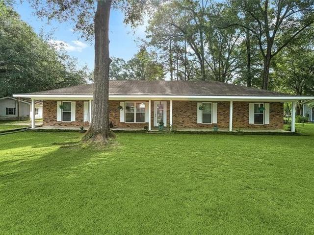 29758 Oak St, Holden, LA 70744