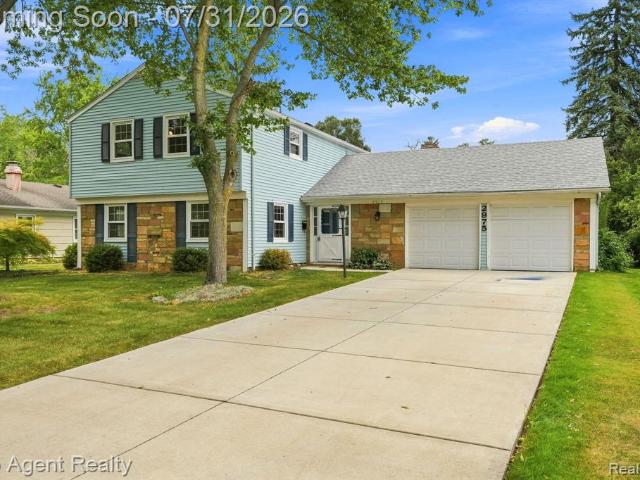 2975 Hill Drive