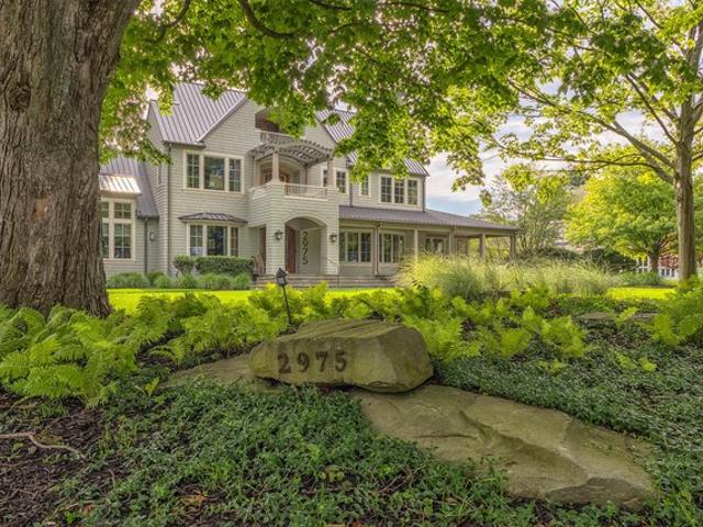2975 Lakeshore Dr, Fennville, MI 49408