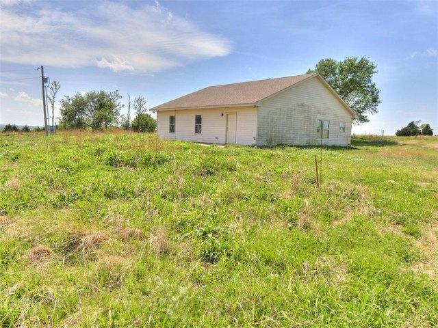 2975 S Academy Rd, Guthrie, OK 73044