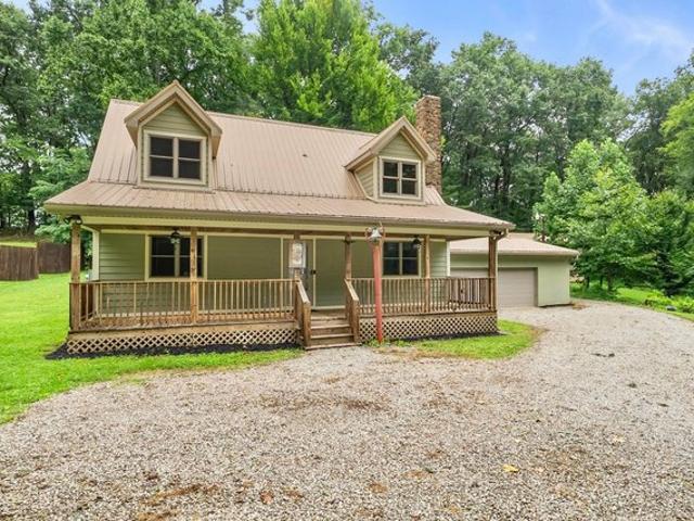 29760 Stage Coach Rd, Logan, OH 43138