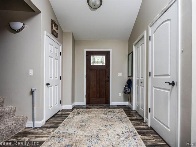 2976 E Bob White Drive