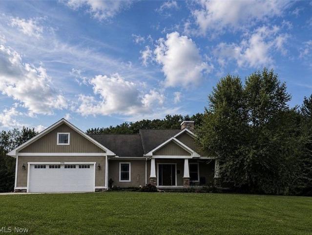 2976 Greenleaf Rd, Akron, OH 44312