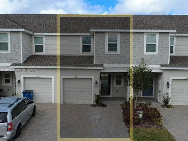 2978 Canary Ave, Davenport, FL 33837