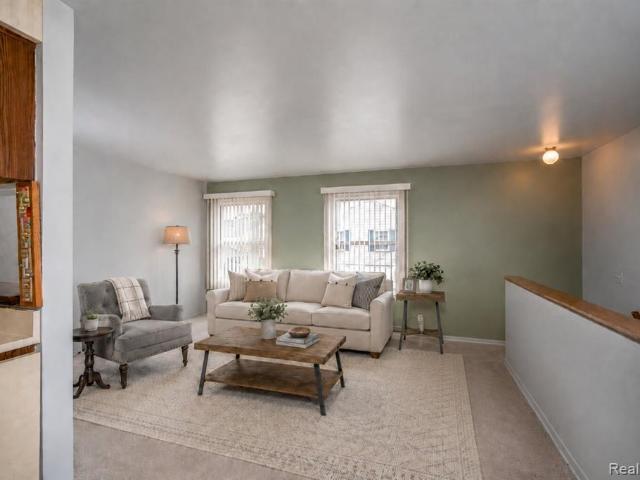 2978 Elmwood Court