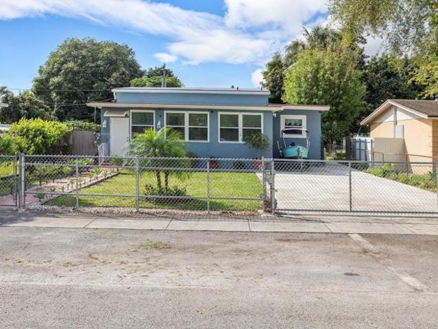 2970 NW 99th St, Miami, FL 33147