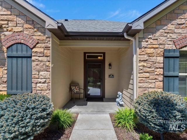 2970 N Cloverdale Rd