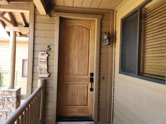 2970 Black Oak Loop