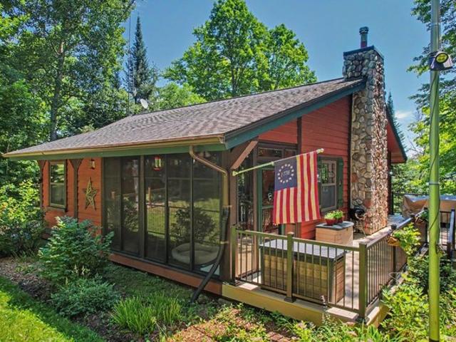 2970 Kentuck Ln, Eagle River, WI 54521