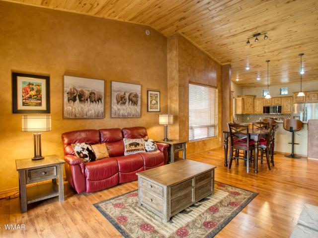 2970 Villa Loop
