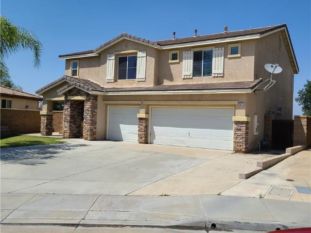 29712 Mesa Verde Cir, Menifee, CA 92584 | MLS #LG26079 | Compass