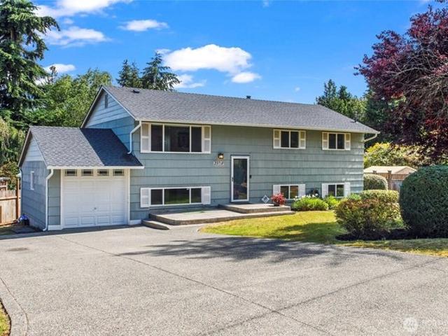 29718 3rd Ave S, Federal Way, WA 98003