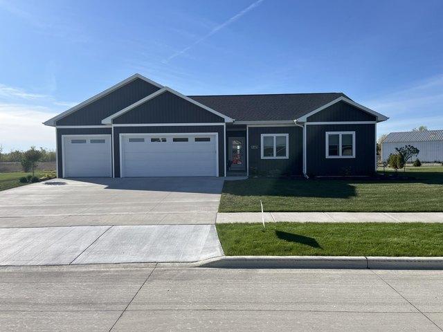 2971 S Weiler Rd, Kaukauna, WI 54130