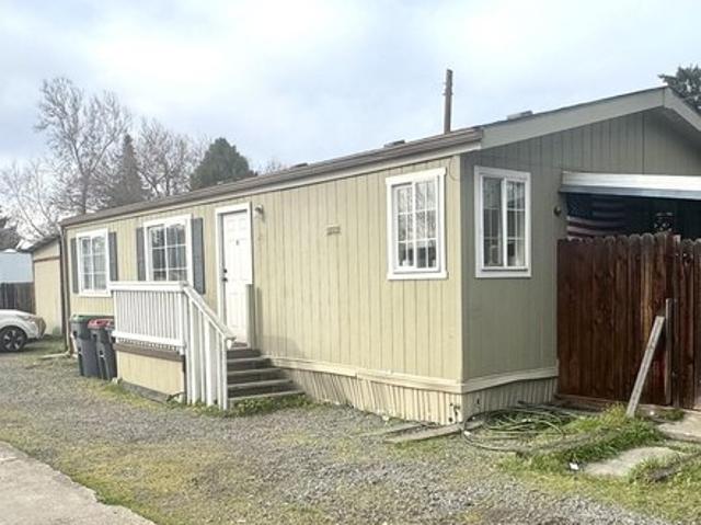 2971 Table Rock Rd, Medford, OR 97501