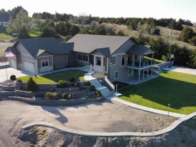 29724 W Tjaden Dr, Sutherland, NE 69165