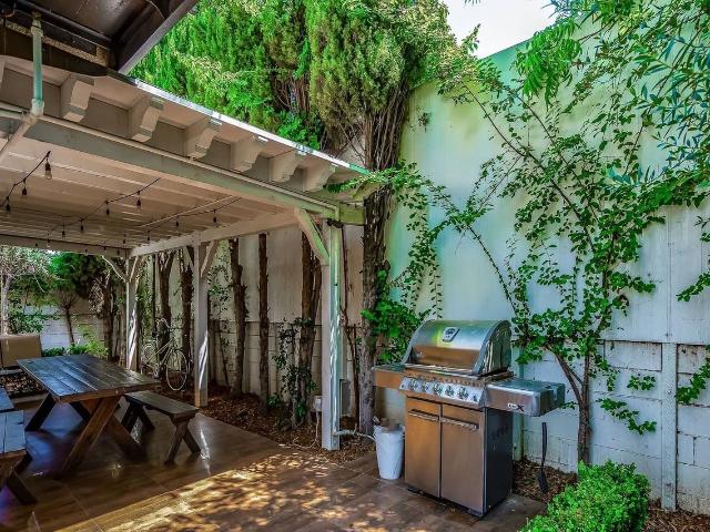 297 2 Bedroom Apartment for Rent at 6024 Fayette St, Los Angeles, CA 90042 Highland Park