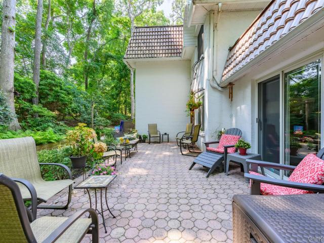 297 Brettonwoods Drive